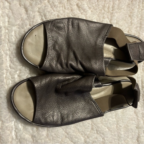 THE FLEXX | Shoes | Flexx Metalic Silver Sandals | Poshmark